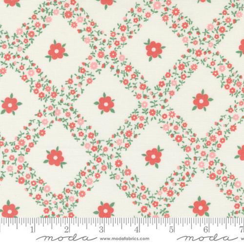 Moda Rosemary Cottage, 55311 11, Cream Strawberry, Camille Roskelley ...